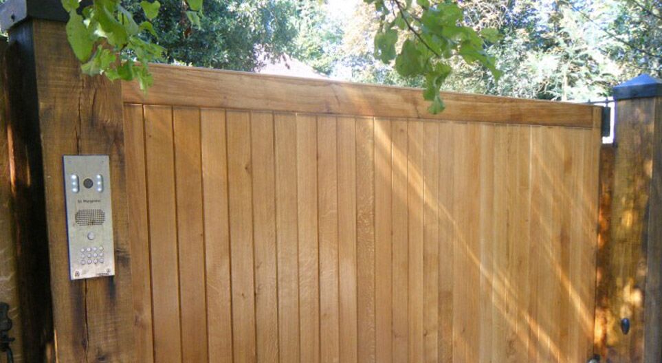 Oakleigh Manor | Automated Entrance Gates, North East London