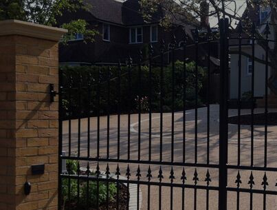 Automated & Electric Gates Kent, Essex & Surrey | Oakleigh Manor