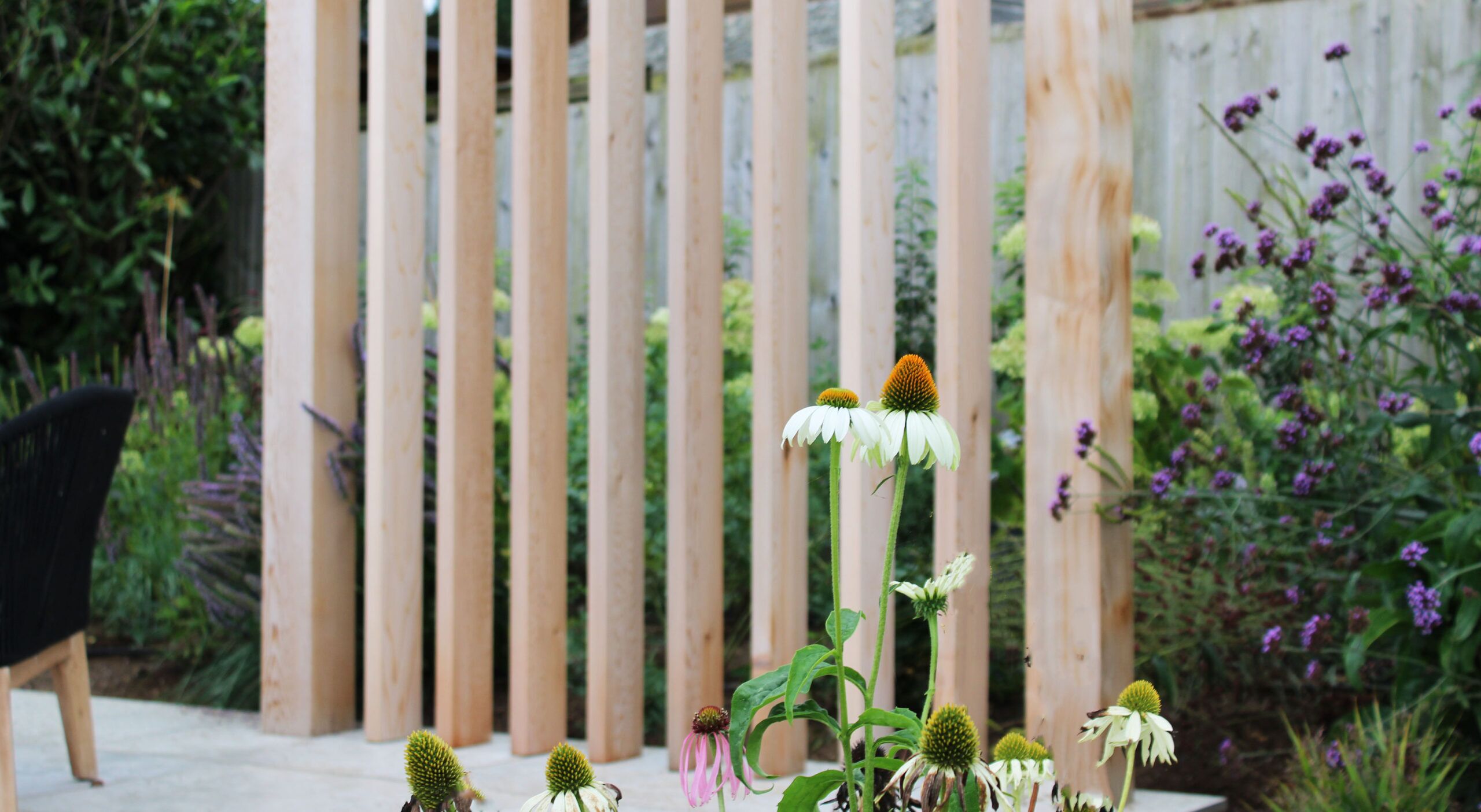 Contemporary Family Garden in Canterbury - Oakleigh Manor